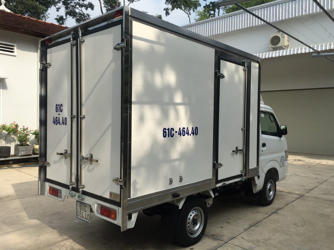 XE TẢI SUZUKI 750KG THÙNG KÍN COMPOSITE - Giá Xe Suzuki